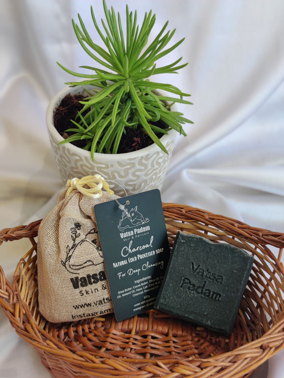 Charcoal Cold Processed Soap for Deep Cleansing – Vatsa Padam